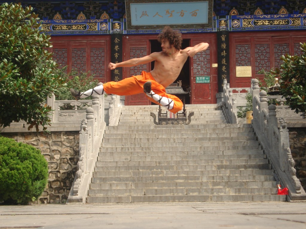 Maestro - Escuela huwei kung fu